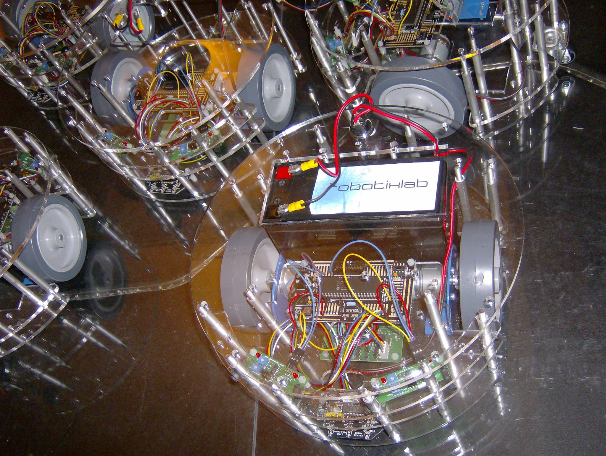 Robotixlab – non conventional education